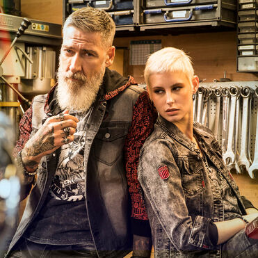 Vaihtoehtoinen muoti | Rockabilly, Gootti & paljon muuta | EMP